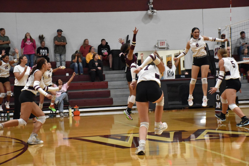 Volleyball: Waskom secures series split in 3-1 rivalry win over Elysian ...